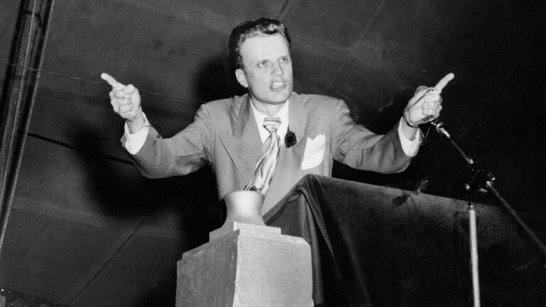 Billy Graham almost gave up the revival circuit, but L.A. (and Hearst’s ...