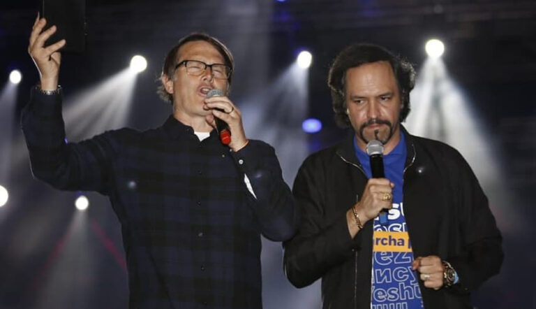 With Luis Palau, 83, suffering from stage IV lung cancer, his son steps ...