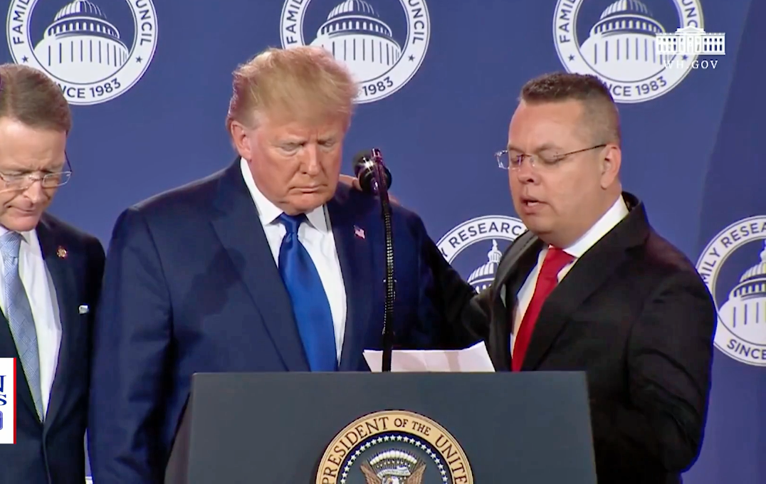 Pastor Brunson's prayer for President Trump | God Reports
