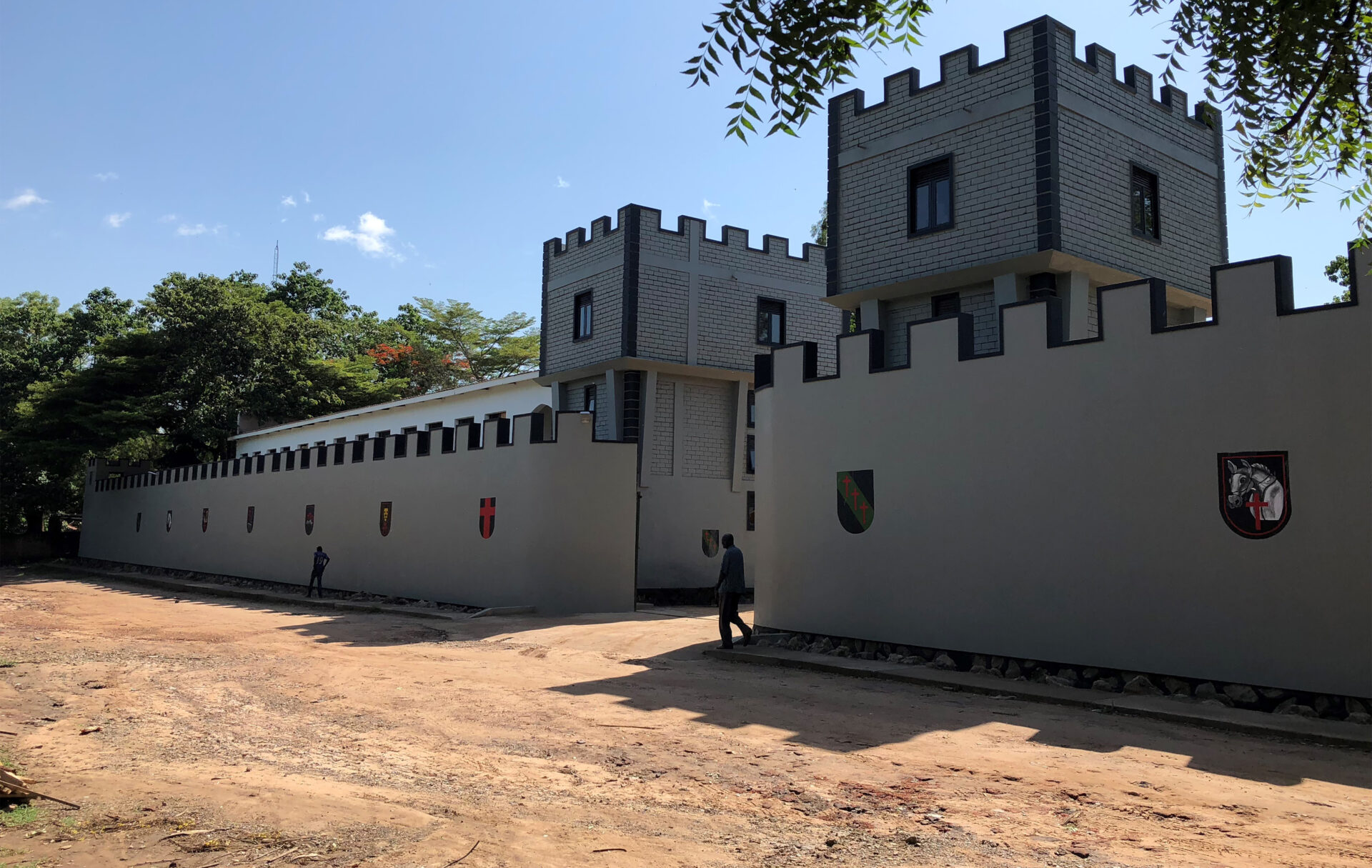 Enduring 111-degree fever helped bring two militant leaders to Christ ...