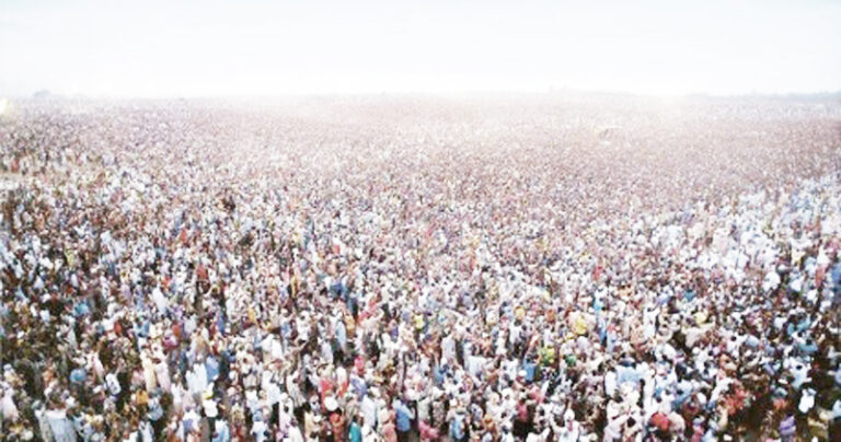 Who are the great multitude in Revelation 7?